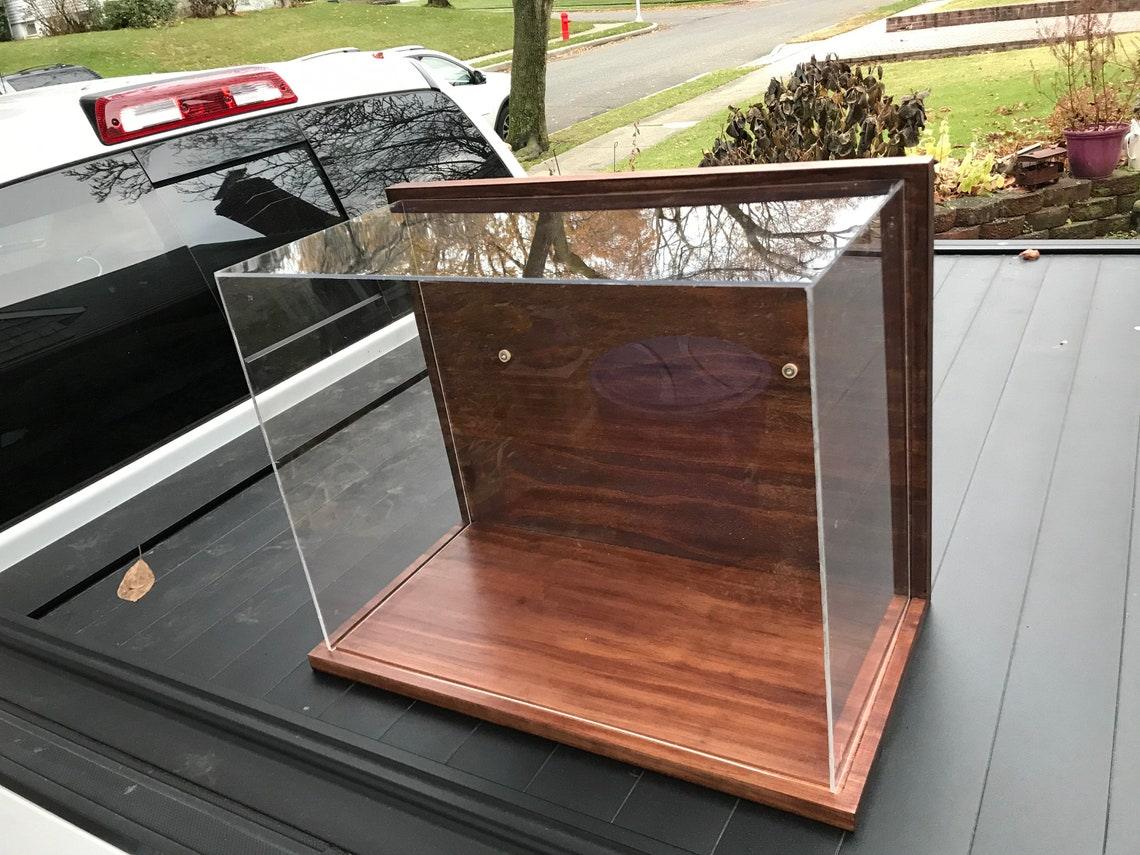 Custom Wall Display Cases. Wall Hanging Display Cases For Collectibles ...